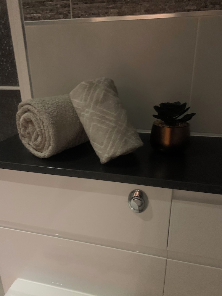 Hu1 Triplex City Centre Gem Sleeps 6 H7 - Hull