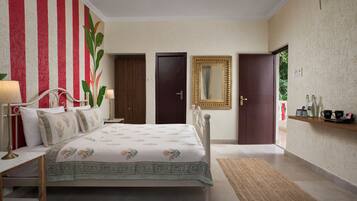 Quarto Deluxe | Secretária, quartos insonorizados, ferro/tábua de engomar, Wi-fi grátis