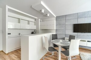 Apartamento Deluxe | 1 quarto, ferro/tábua de engomar, berços/camas para crianças 