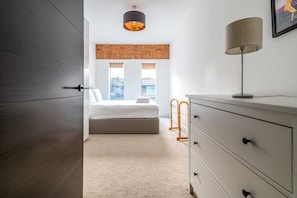 Apartamento básico, 1 cama King | 1 quarto, espaço de trabalho para notebook