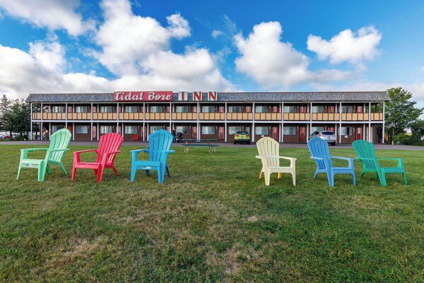 Tidal Bore Inn - Nova Scotia