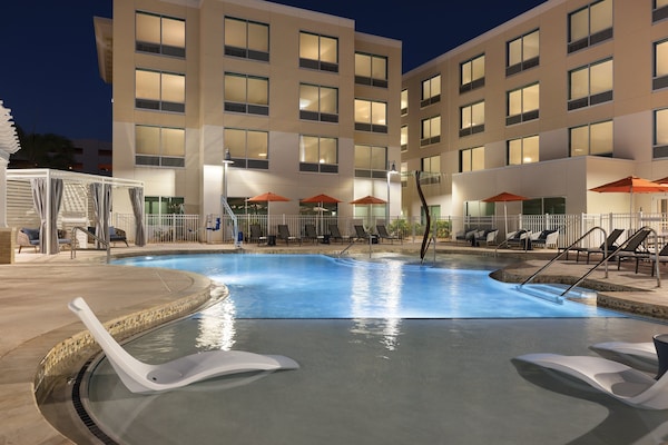 Holiday Inn Express Cape Canaveral By Ihg - Cocoa Beach, FL