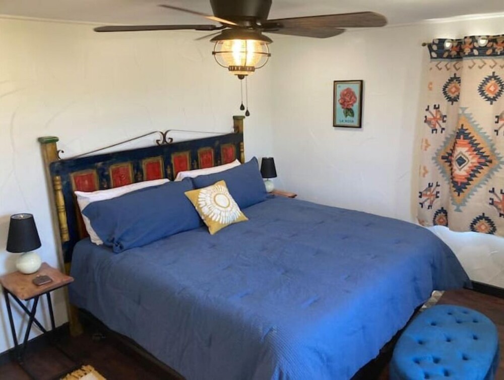 Cozy 2br-1ba 10min from Airport - Travis County | Vrbo