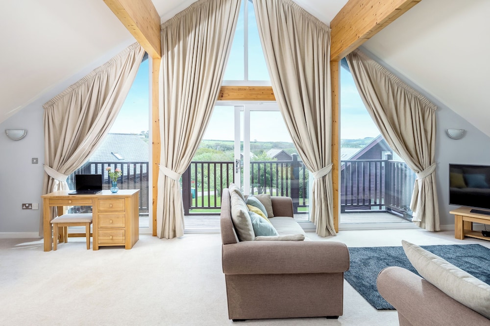 Sunbow At Retallack Resort - Cornwall