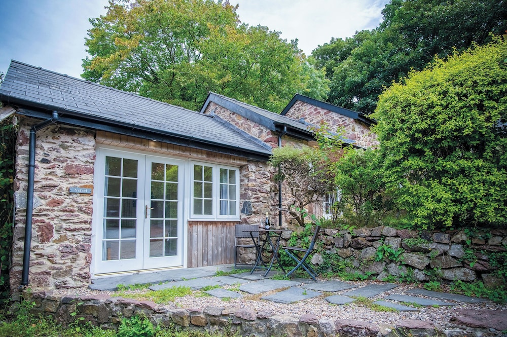 Ysfael - 1 Bedroom Studio - St Ishmael's - Pembrokeshire