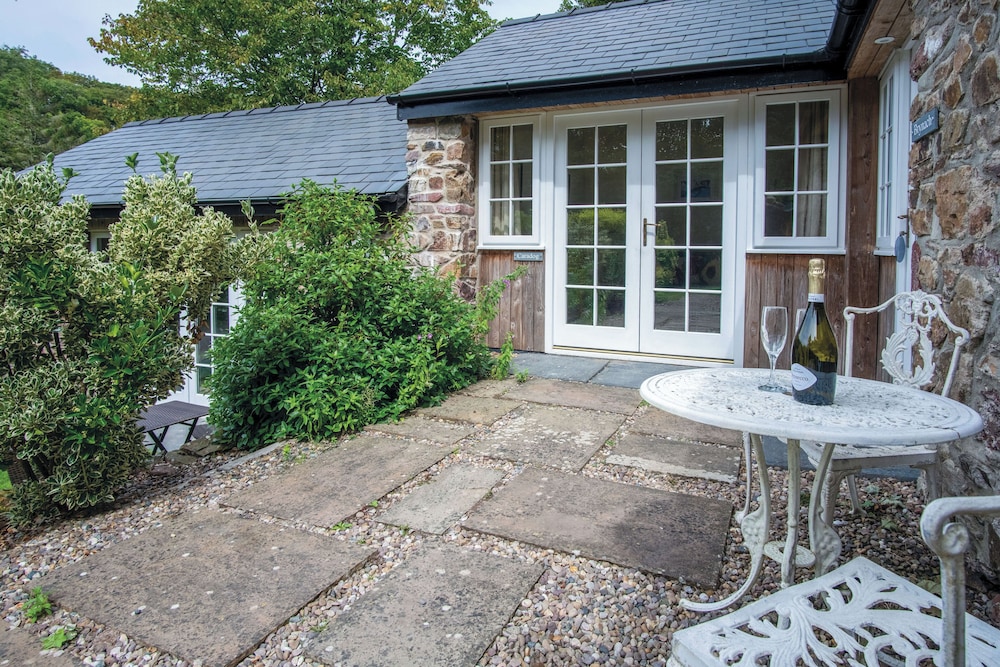 Caradog - 1 Bedroom - St Ishmael's - Pembrokeshire