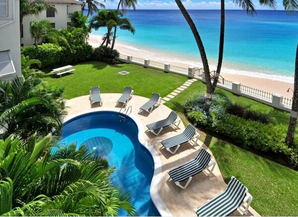 Condominium Apartment In Front Of Beach - Bridgetown