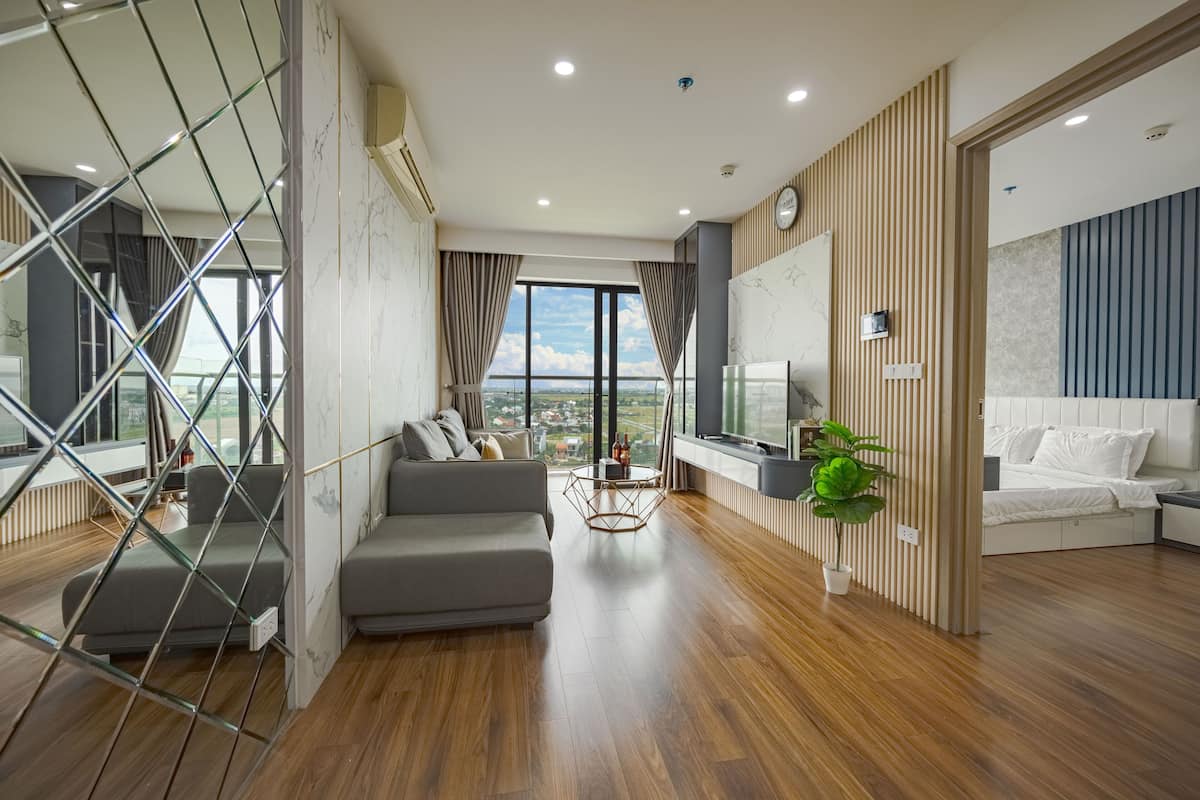 Apartamento, 2 quartos, vista para a piscina | Área de estar | TV de tela plana 40 polegadas com canais a cabo