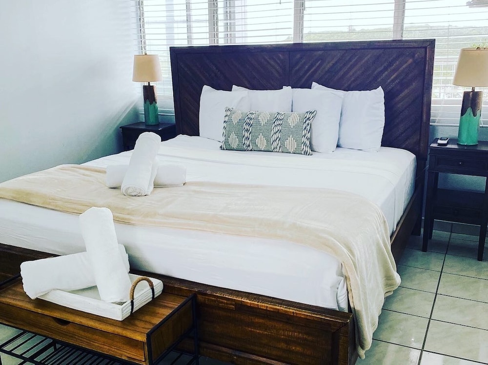 Aqua Salada Window 22 Ocean Marina View With Pool- 5 Min From Beach - Fajardo