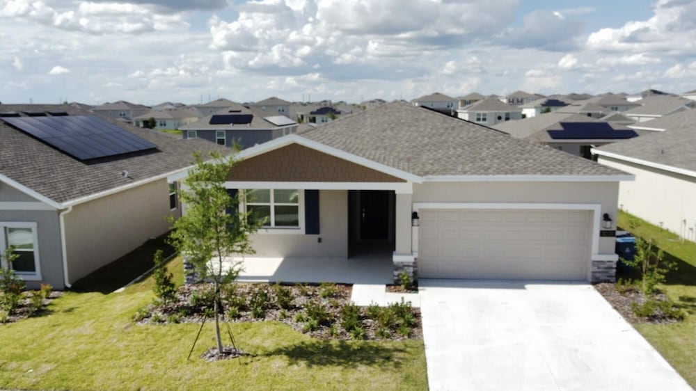 Grand Family Deluxe 4bd House Near Disney Parks - Davenport, FL