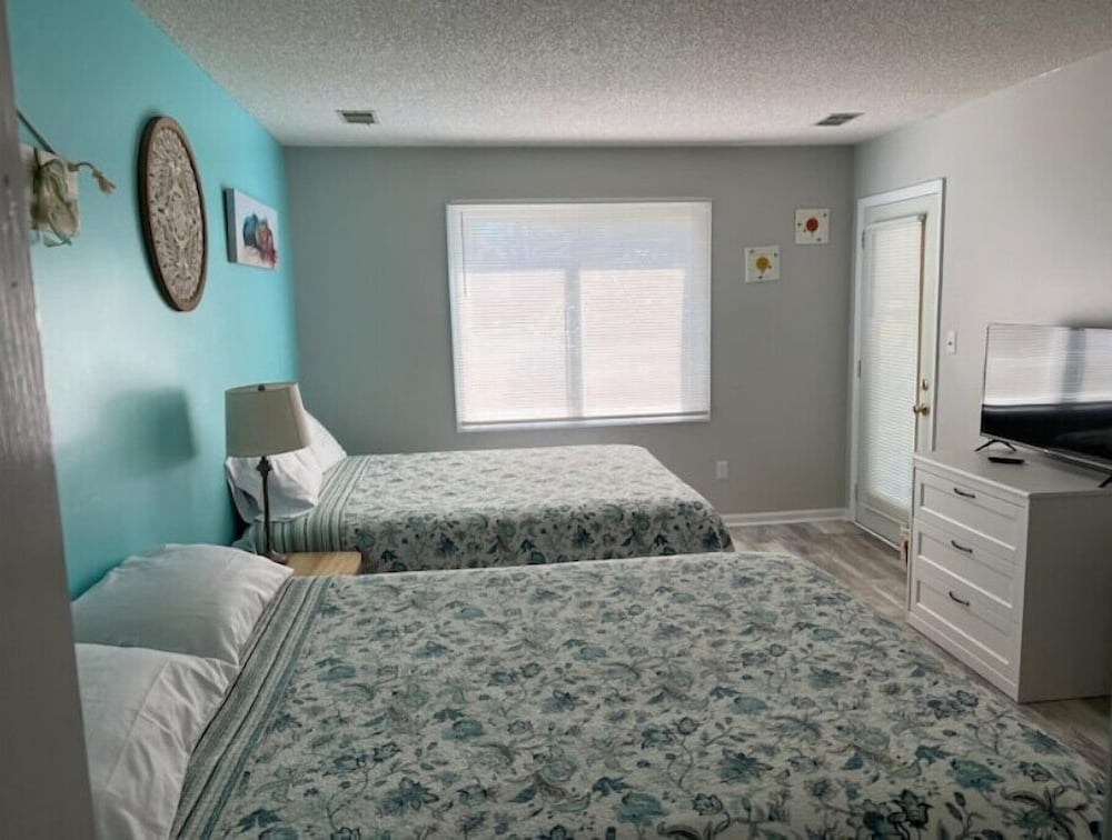Cassie's Colony Condo - Sunset Beach, NC