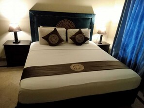 Quarto casal luxo | Wi-Fi de cortesia