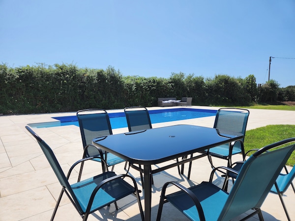 Sea View - 1 Bed Suite - Port Eynon - Carmarthenshire