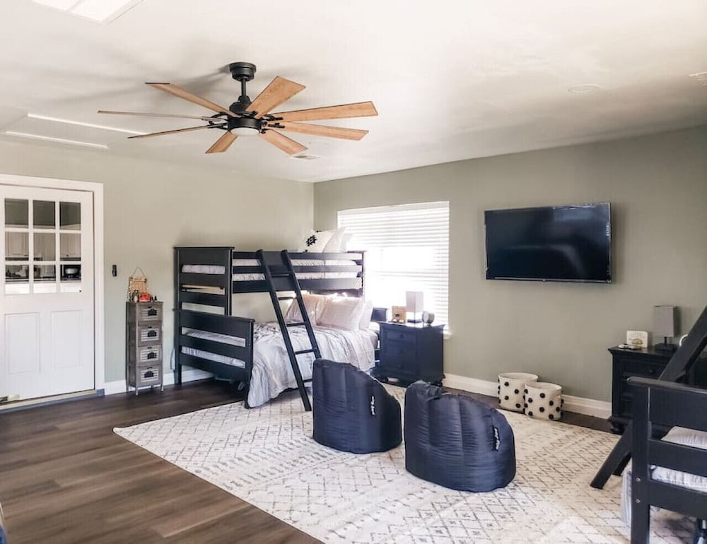 Private Oasis! 3 Houses! Reunions/weddings/events! - Sequoyah, Hulbert
