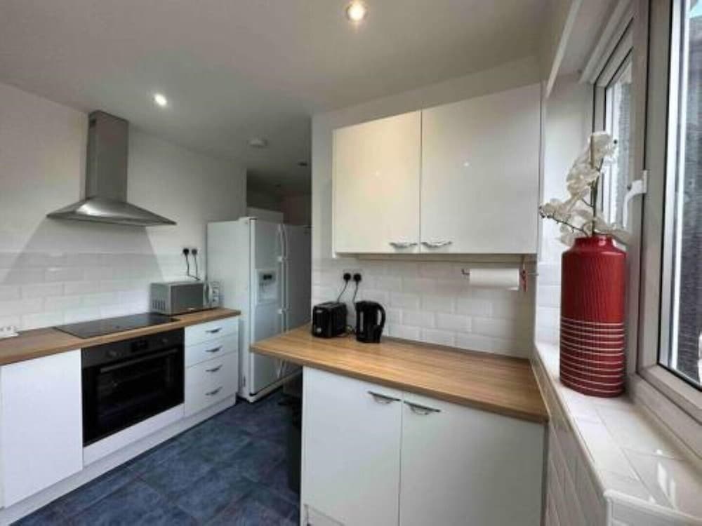 Dallas House - Easy Links To Lhr And London - Hounslow