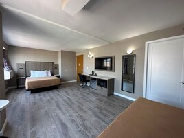 Quarto Duplo Deluxe, 2 camas queen-size, não fumadores | Roupa de alta qualidade, edredões de penas, secretária