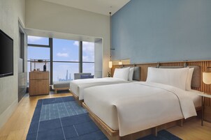 Quarto duplo luxo, 1 quarto | Edredons de pluma, frigobar (abastecido com itens grátis)