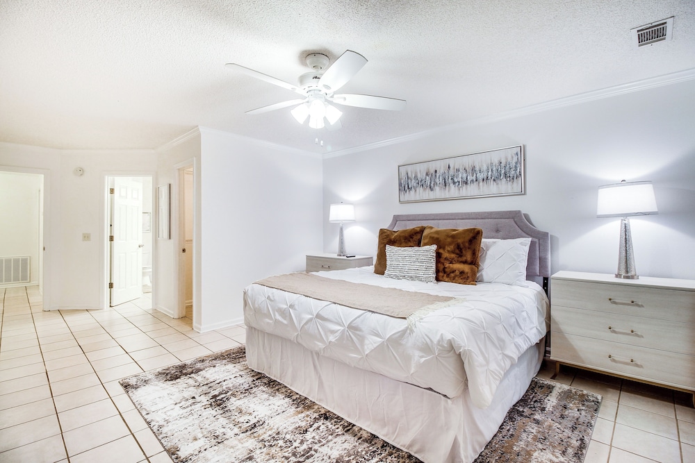 Charming Savannah Vacation Rental W/ Game Room! - Richmond Hill, GA