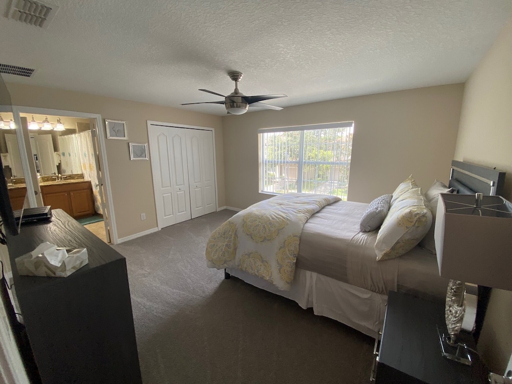 BEAUTIFUL HOME 7 MINS FROM DISNEY, UNIVERSAL NEAR DINING AND SHOPPING ...