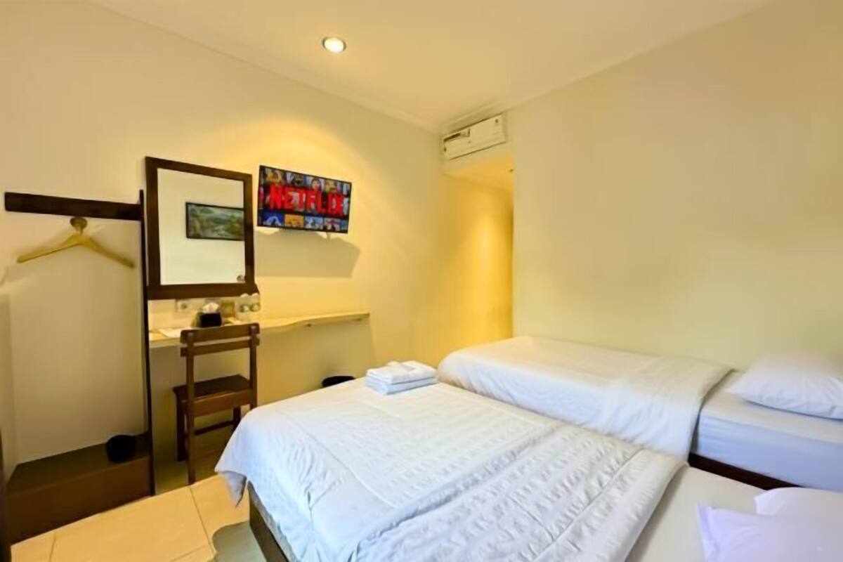 Escrivaninha, Wi-Fi de cortesia, roupa de cama