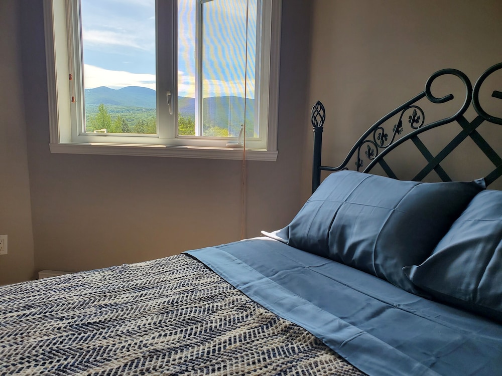 Nature, Peace, And A Variety Of Activities In The Heart Of The Eastern Townships - New England