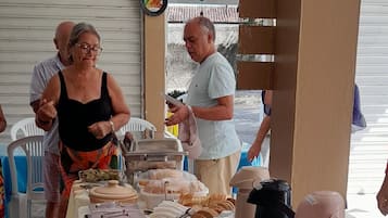 Pequeno-almoço tipo buffet diário incluído
