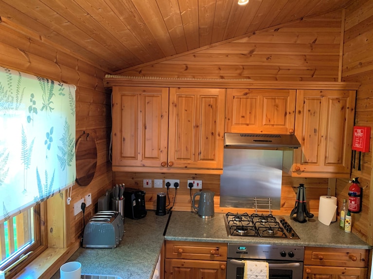 Lodge With River View - Sleeps 6 - Pet Friendly - Northumberland