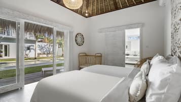 Vila luxo, piscina particular, vista para a piscina | 5 quartos, roupas de cama premium, cofres nos quartos, escrivaninha