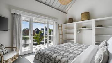 Vila luxo, piscina particular, vista para a piscina | 5 quartos, roupas de cama premium, cofres nos quartos, escrivaninha