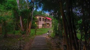 Fachada da propriedade