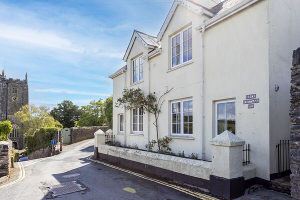 2 Rock Cottages - Sleeps 4 Guests  In 2 Bedrooms - Dartmouth