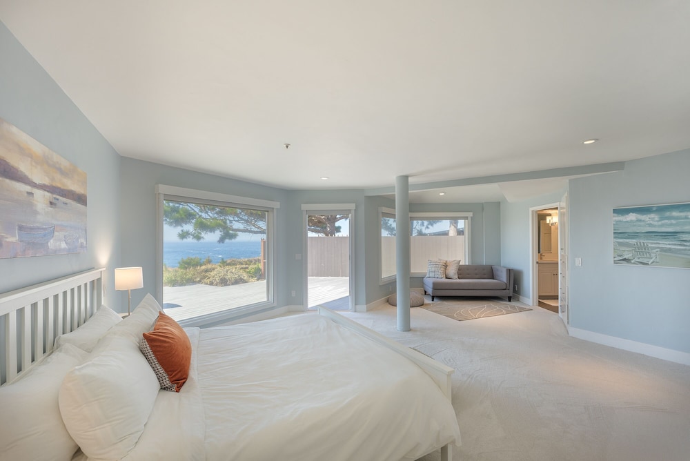 3906 Ocean's One Eleven - Unobstructed Ocean View - Carmel-by-the-Sea, CA
