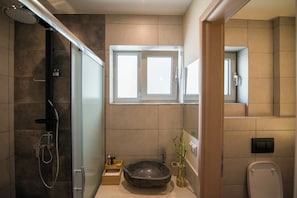 Estúdio, Vista para a cidade | Comodidades da casa de banho