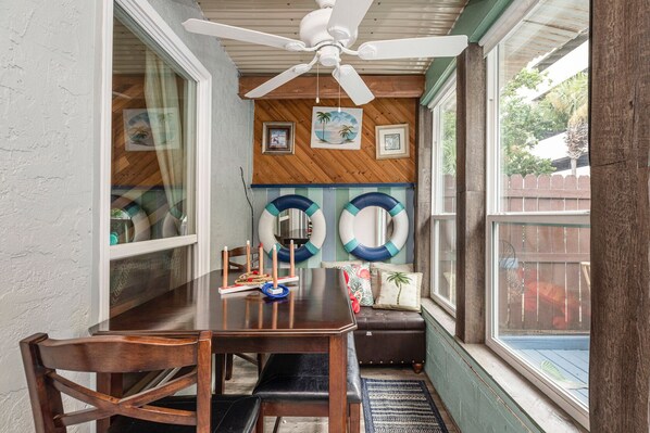 Happy Boho Bungalow 3 MIN Walk 2 Beach Reviews, Deals & Photos 2026 ...