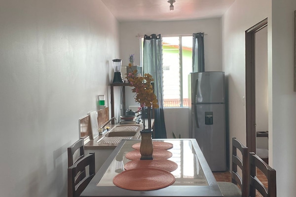 Quarto casal básico | Área de estar