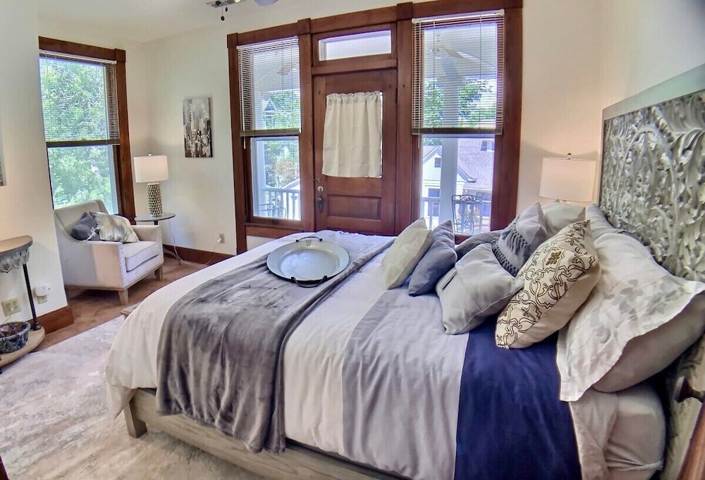 Traditional Historic Bed And Breakfast, Delicious - Eureka Springs, AR