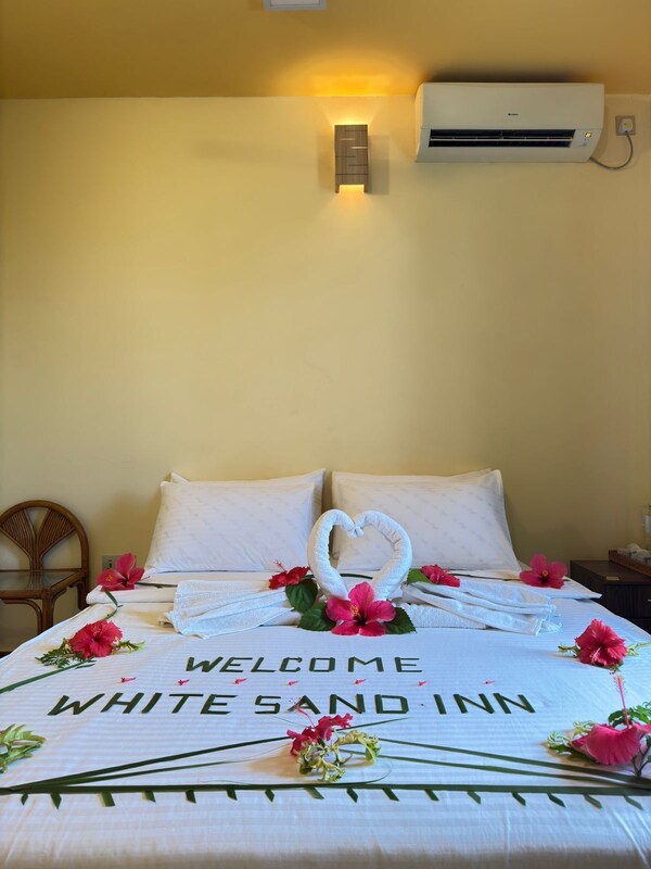 White Sand Inn - Maldives