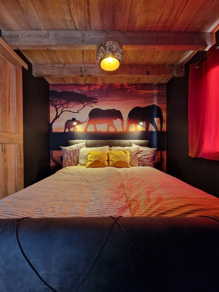 New! 100% Nature House With Views Over The Landscape And The Setting Sun - テセル