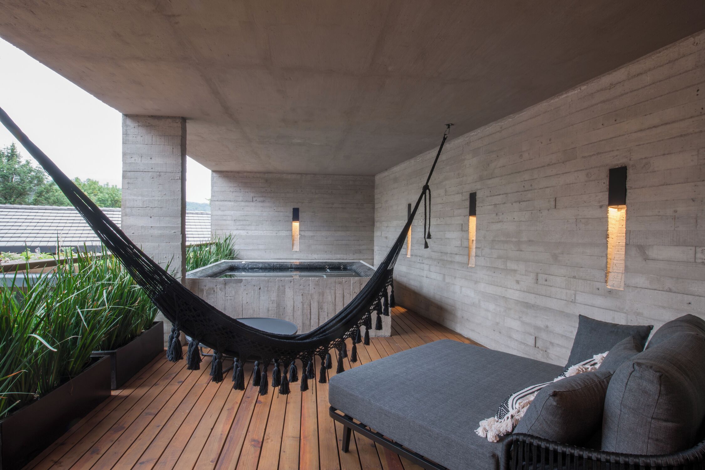 Premium Suite, King bed and Jacuzzi | 1 quarto, roupas de cama premium, edredons de pluma