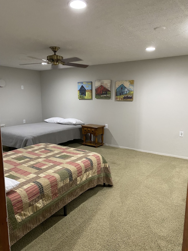 Enjoy A Memorable Visit When You Stay At Spring Branch Cabin. - Nebraska
