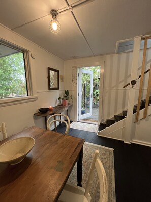 Cinnamon House - retro surf pad, 100m from Murray's Beach. Reviews ...