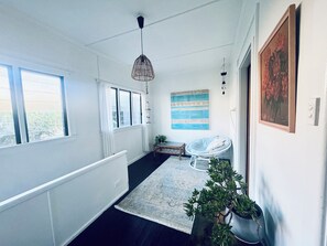 Cinnamon House - retro surf pad, 100m from Murray's Beach. Reviews ...