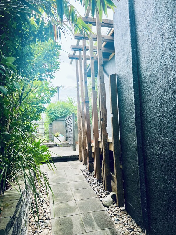 Cinnamon House - retro surf pad, 100m from Murray's Beach. Reviews ...