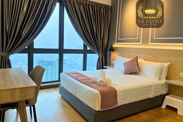 Estúdio Executivo, 1 cama queen-size, Vista para a cidade | Secretária, ferro/tábua de engomar, Wi-fi grátis