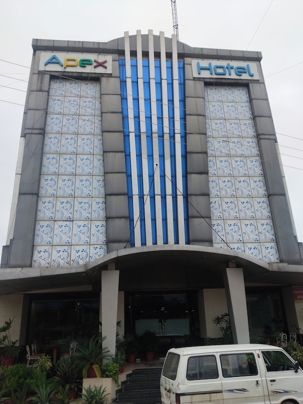 Apex Hotel - Baddi