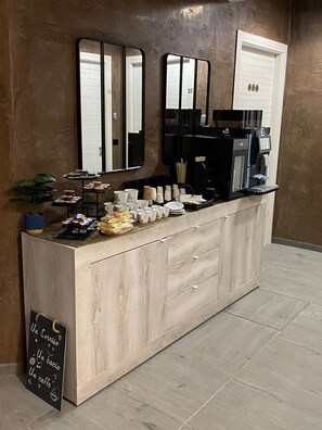 Pequeno-almoço tipo buffet diário incluído 
