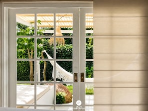 The Chalé - Privativo e Completo - CasaIvan | Vista para o jardim