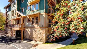 Apartamento em Condomínio Fechado (3 Bedrooms) | Exterior