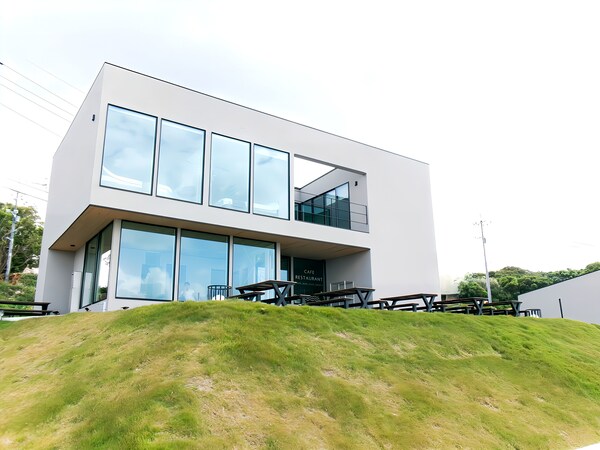 Villa Mikuri Tsunoshima - Japan