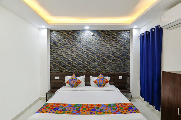 Quarto Deluxe | Lençóis de algodão egípcio, roupa de alta qualidade, cofre no quarto